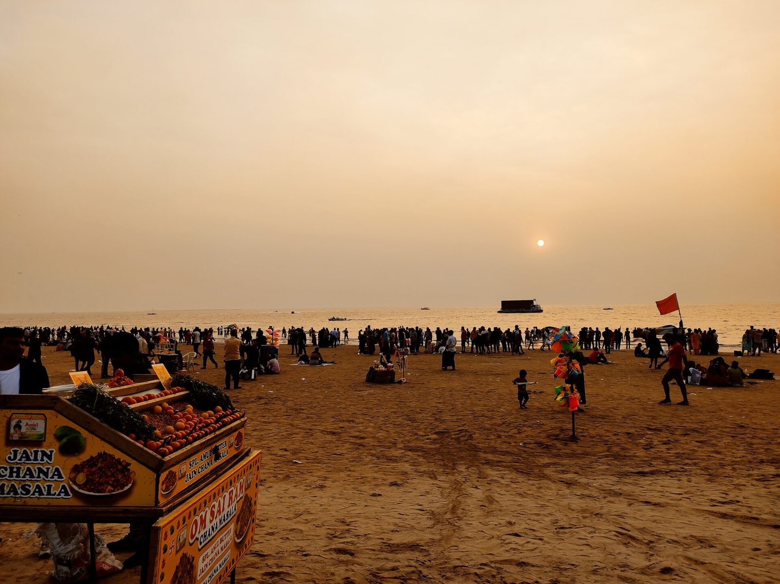 Juhu Beach - Mumbai: Timings, Fees, Things To Do, How To Reach (2023 ...
